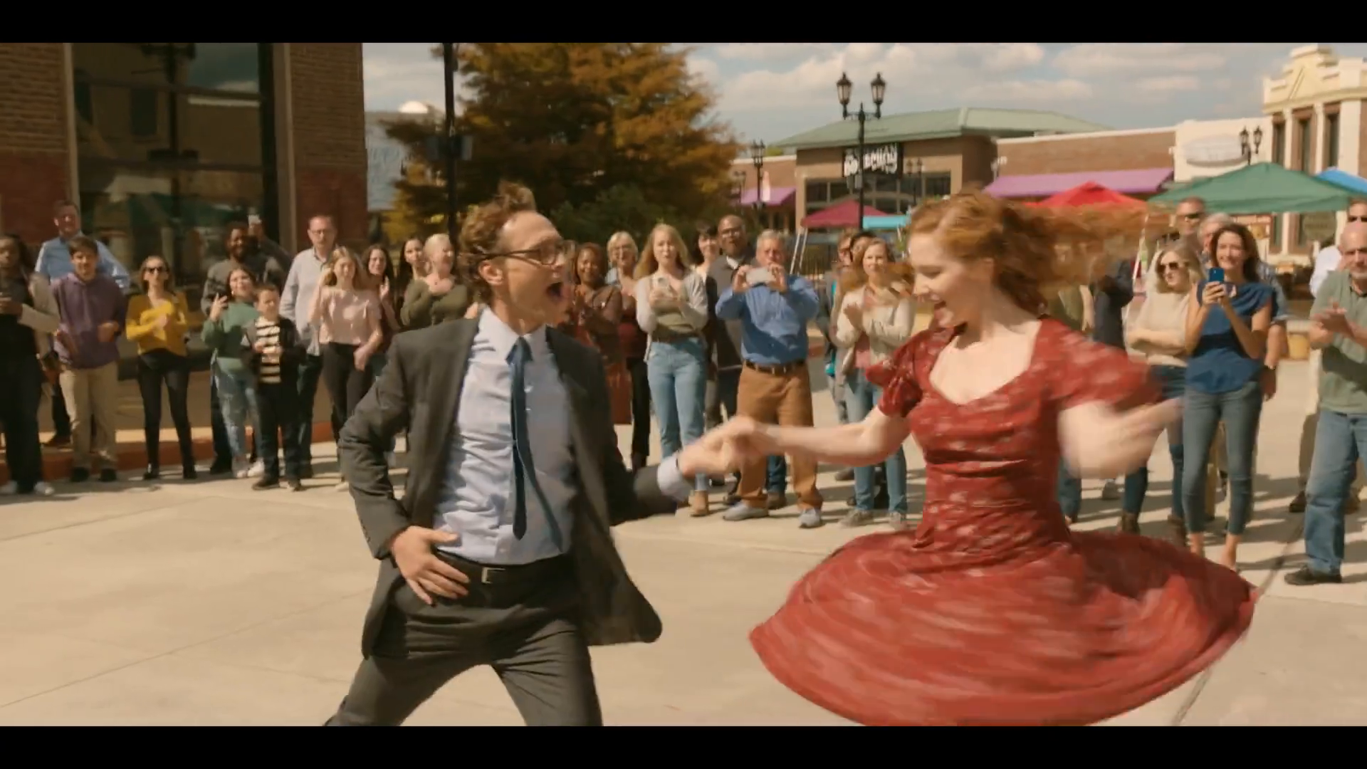 Tom Hiddleston spiller hovedrollen i Benjamin Button-lignende The Life ...