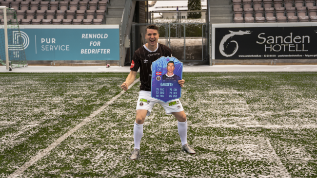Christian Gauseth hylles i FIFA 22