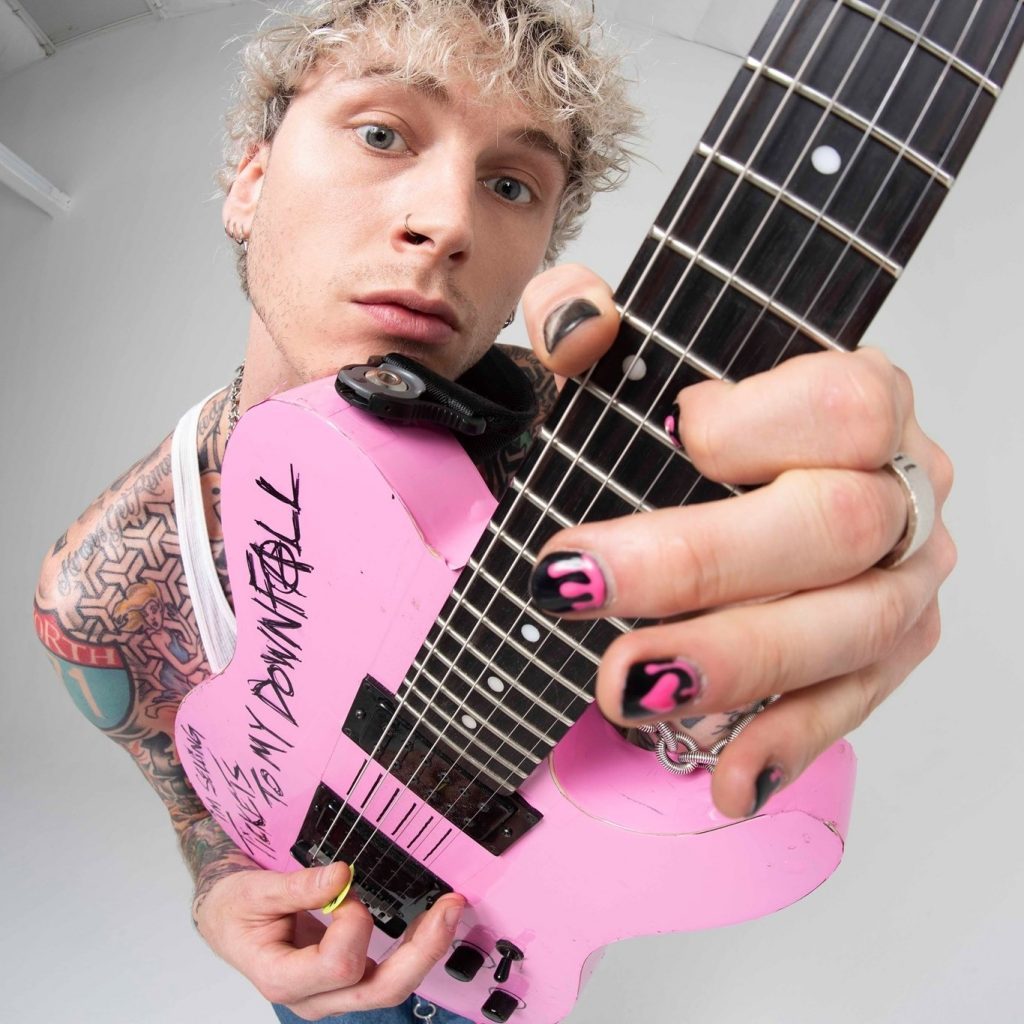 Machine Gun Kelly mener at han bør spille Link i The Legend of Zelda Movie