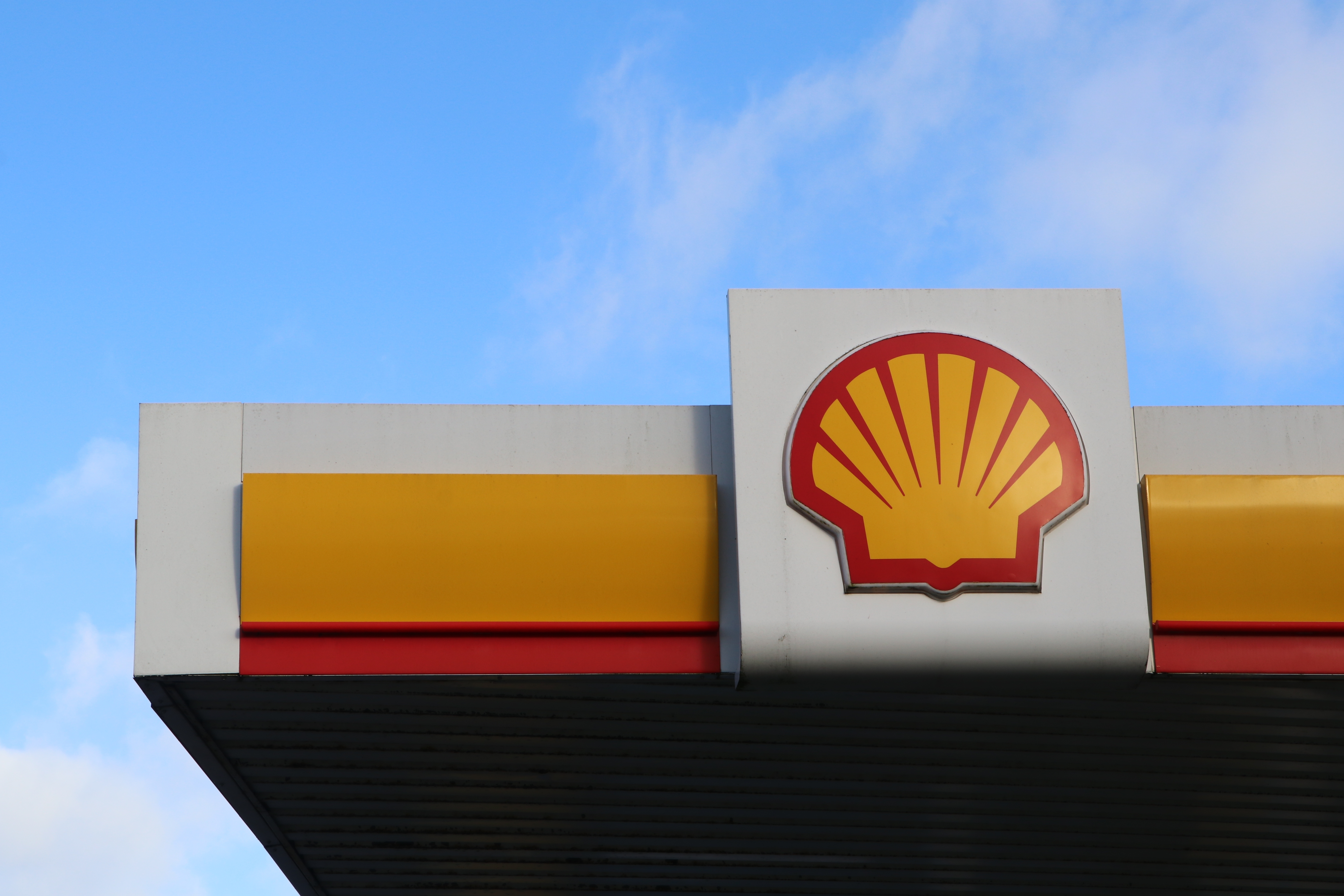 Shell hevdes å ha fortsatt å pumpe olje gjennom en nigeriansk ...