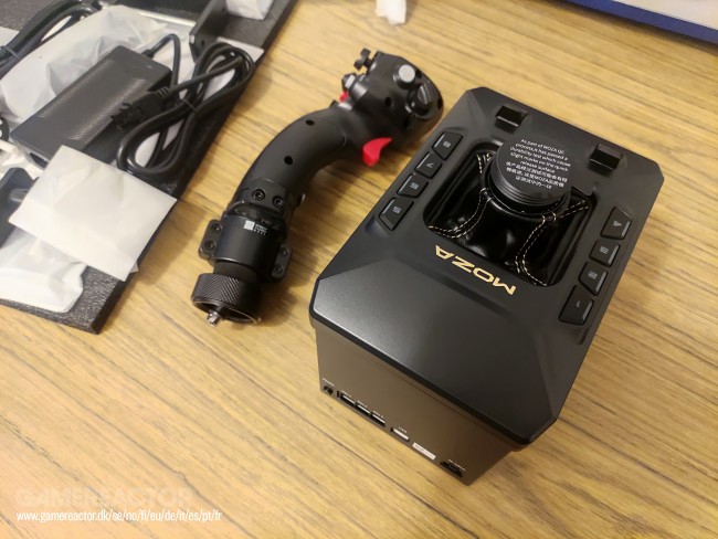 Moza MHG + AB6 FFB - - Gamereactor
