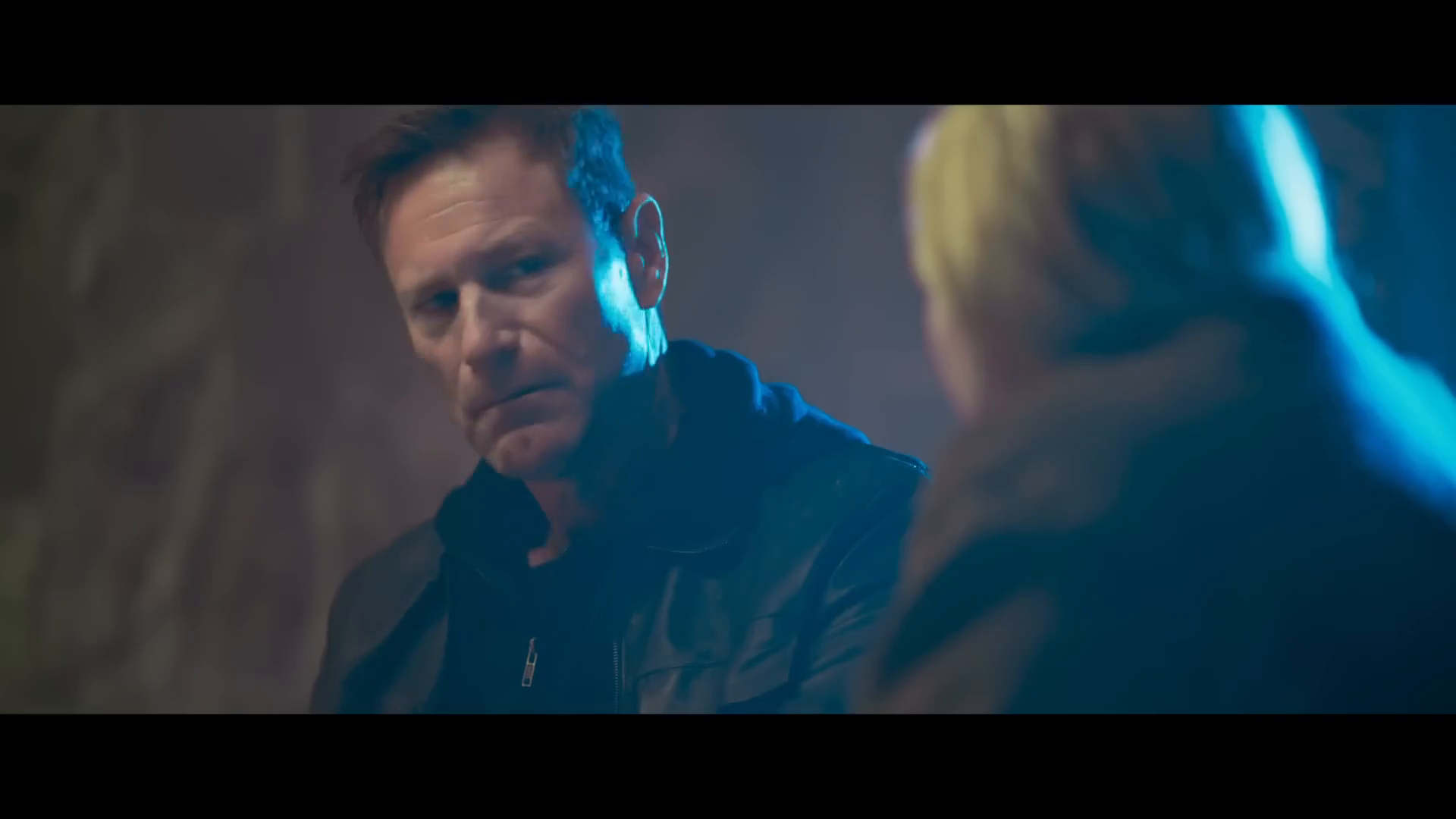 Aaron Eckhart spiller sammen med Tim Roth i action-thrilleren Classified