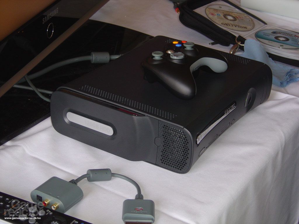 PS3 vs Xbox 360 Elite - - Gamereactor